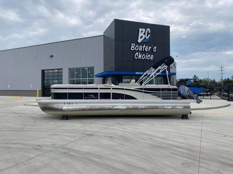 2014 Bennington R25 | Boater's Choice