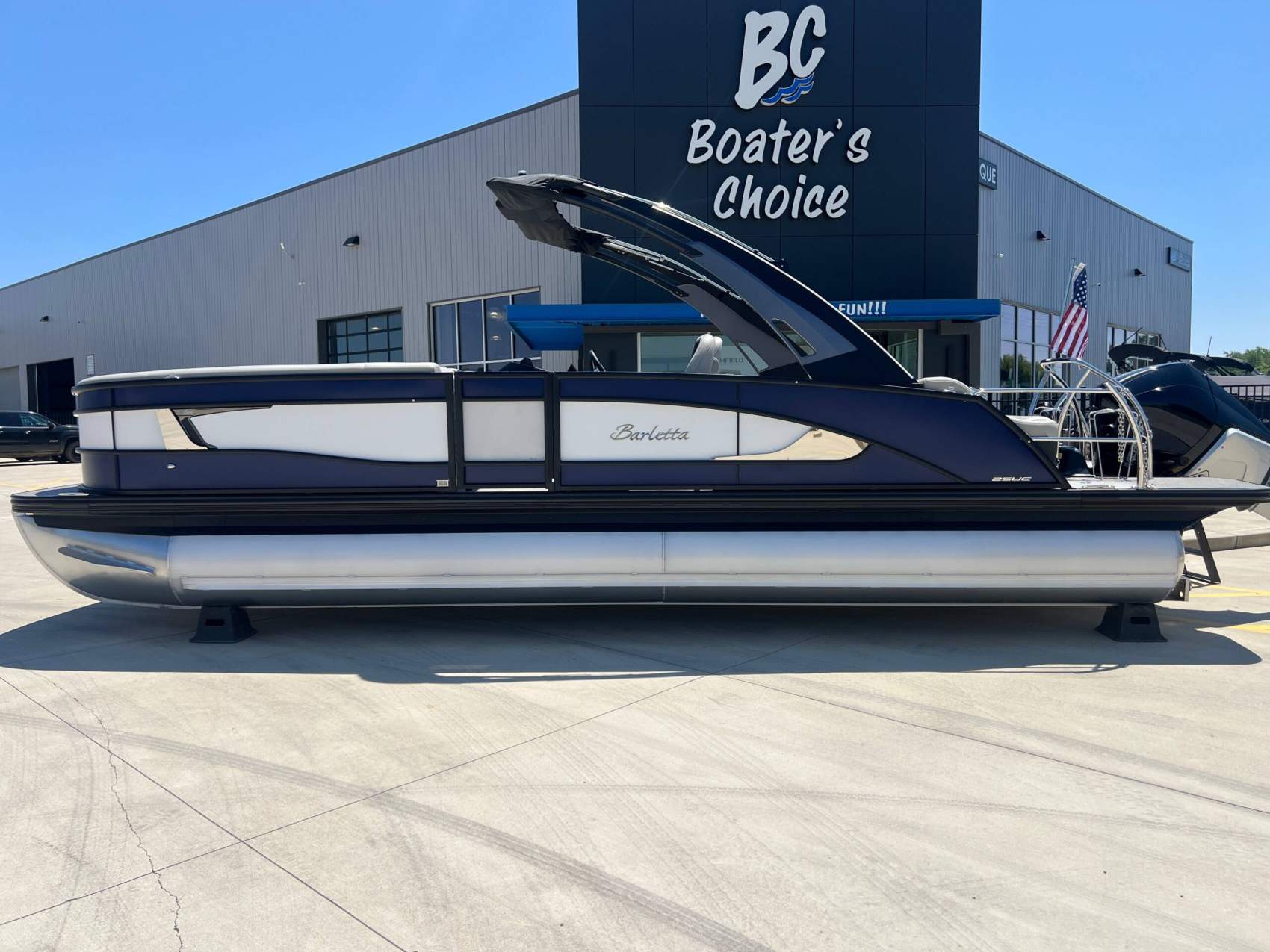 New 2026 Barletta Lusso 25UCA TT For Sale in Brooklyn, MI | Boater's Choice